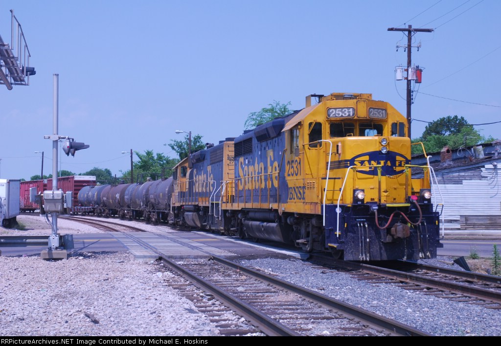 BNSF 2531 at 16th street switching Thomas yd.